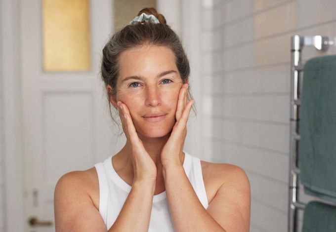 Utslag i ansiktet - orsaker och symtom | Apotek Hjärtat